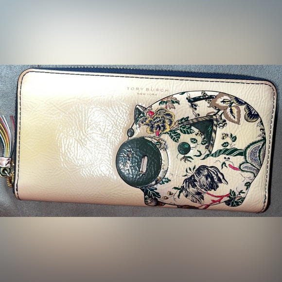 Tory Burch | Bags | Tory Burch Peggy The Pig Limited Edition ...
